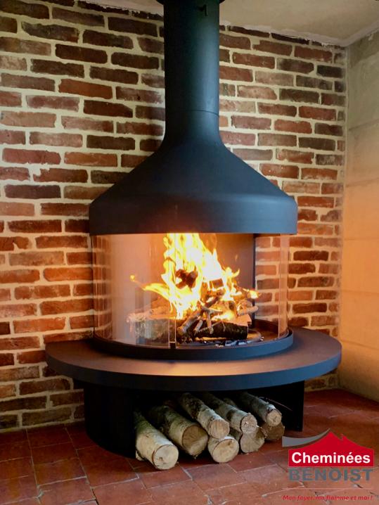 Installation d'une cheminée Optifocus à bois-bûche - Cheminées, poêles ...